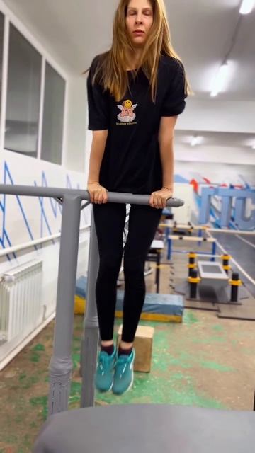 А раньше у меня вылетали плечи