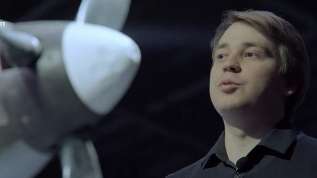 Линкор «Марат» и «Орёл Востока». Отражение балтийского неба