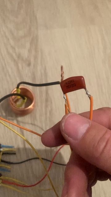 Бесконтактная передача электричества с помощью ZVS-генератора и резонанса