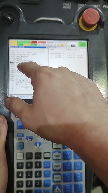 !!! Как выключить сварку если робот остановился на сварочном шве !!!.mp4