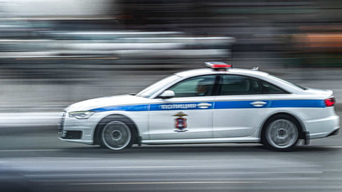 Буйная компания открыла стрельбу во дворе дома в Москве