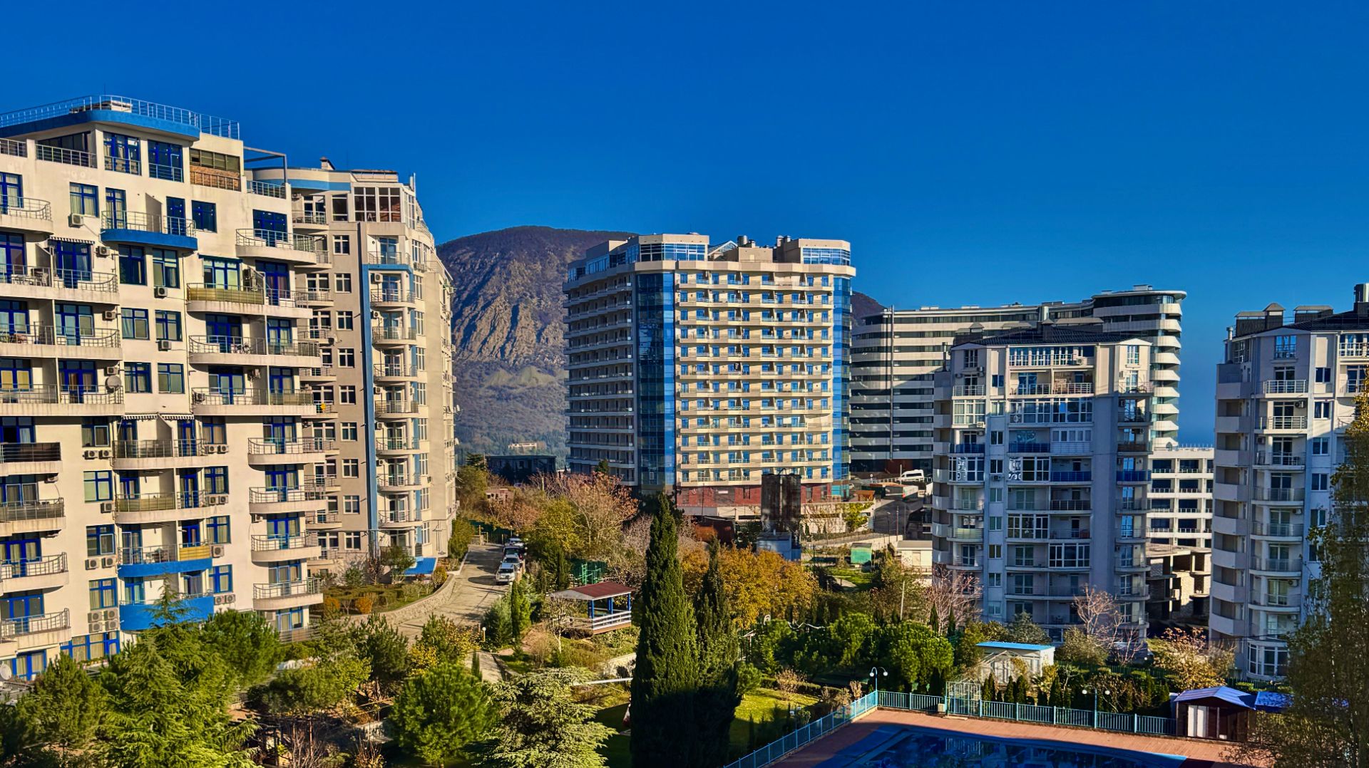 ЯЛТА или ГУРЗУФ? КОНФЛИКТ на УЧАСТКЕ и БЕЗОПАСНАЯ ВТОРИЧКА! Цены на недвижимость. КРЫМ сегодня