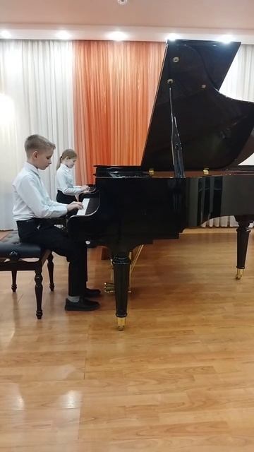 Кинев Константин, Смок Юлия