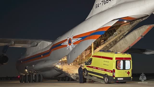 Спецбортом МЧС России пострадавшая от вражеской атаки севастопольская девочка направлена в Москву