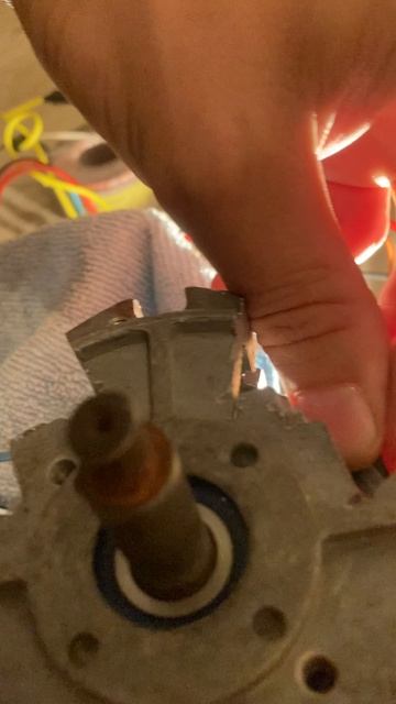 Бесколлекторный электродвигатель постоянного тока с электромагнитным возбуждением. Часть 1.