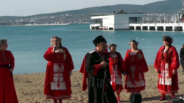 Геленджик. Наши казаки и красавицы - казачки.