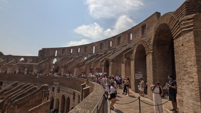 Заходим в Колизей | Вид внутри исторического сооружения 🇮🇹