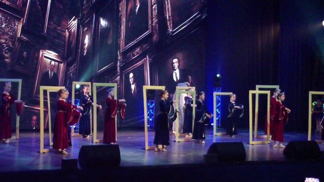 Танец "Портреты"
