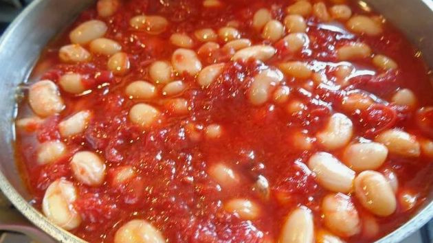 Запечённая фасоль в густом соусе