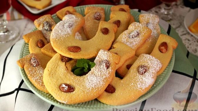 Чтобы удача не только пришла, но и захрустела. МИНДАЛЬНОЕ ПЕЧЕНЬЕ "ПОДКОВЫ"