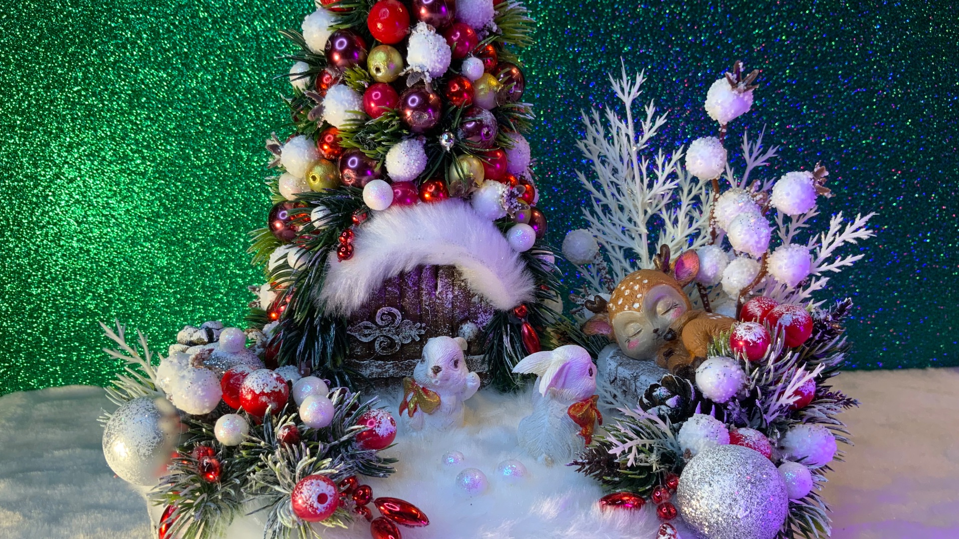 Новогодний декор. Весёлые зайчики.