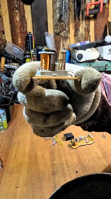 Нашёл! Драгметаллы в старой плате!