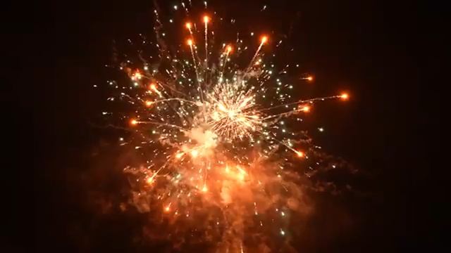 Батарея салютов FP-B131 DELUX