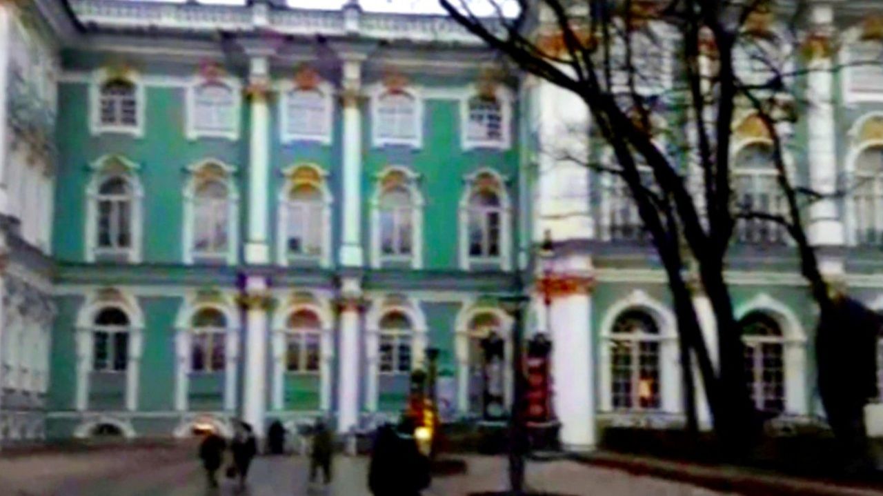 Вход в Эрмитаж