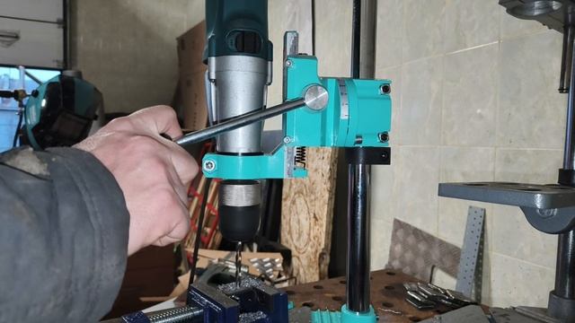 Стойка поворотная для дрели