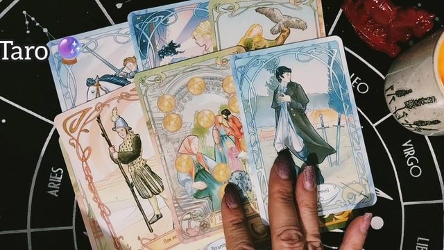 Кто на пороге и с чем идет?