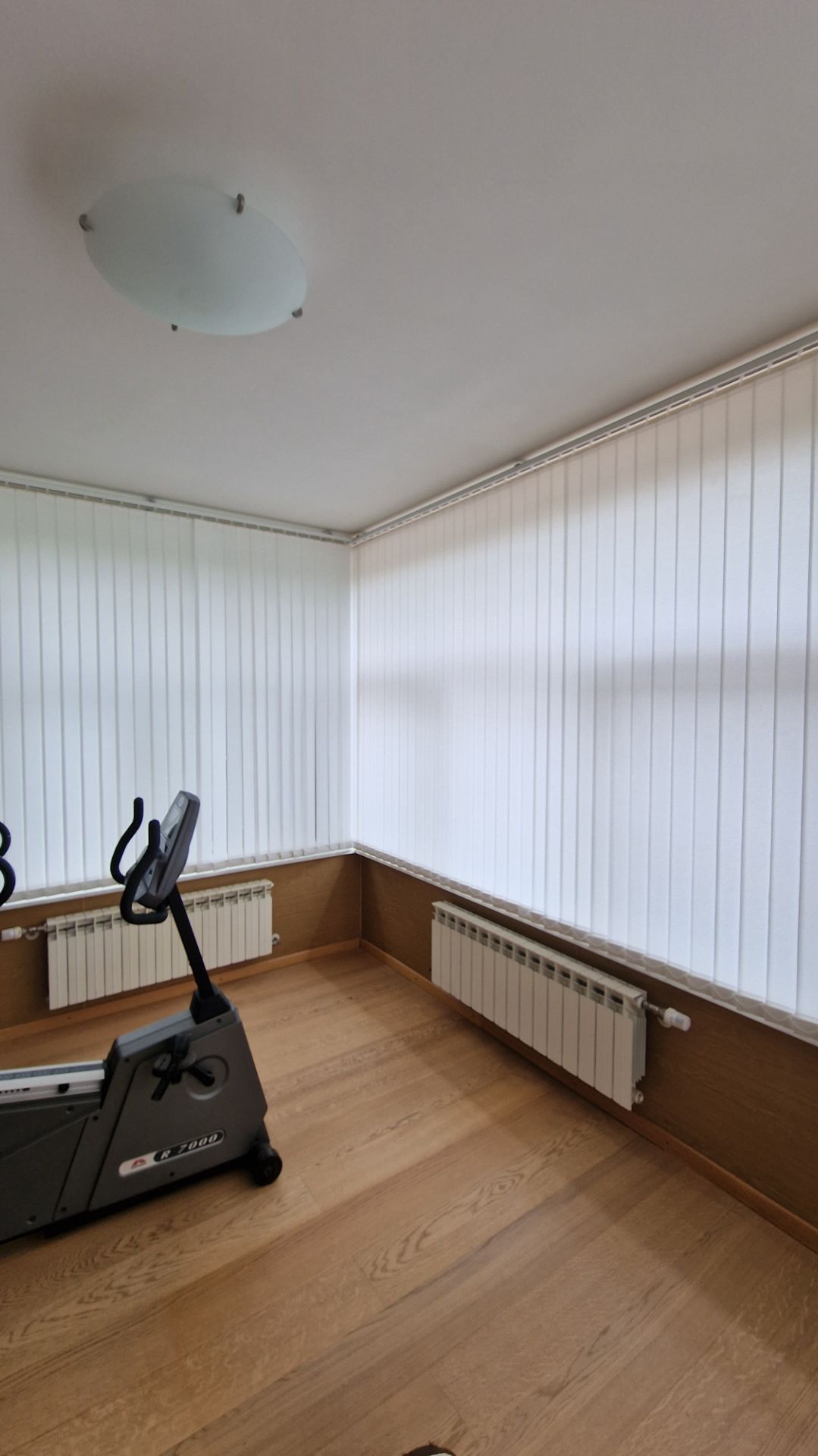 Вертикальные тканевые жалюзи. Ткань Аврора белый.