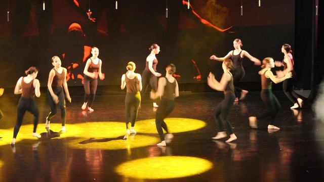 Современный танец 2.0 HD. Флэш Б. Класс-концерт, посвященный "Дню Матери" 2025. Таганрог ГДК.