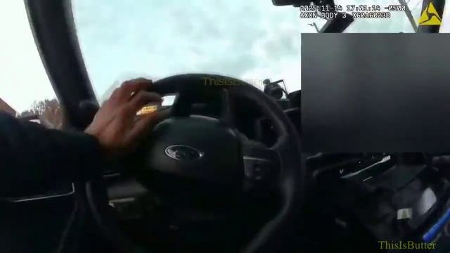 Местный клиент KFC был арестован после того, как врезался в мопед, убегая от полиции