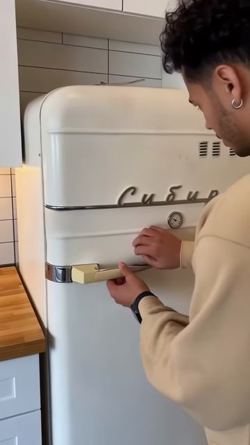 Реакция американцев на раритетную электронику. Техника из СССР в действии! 📺