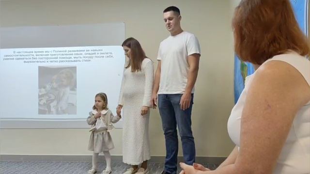 Дочь перестала смотреть мультфильмы и появилось осмысленное поведение.