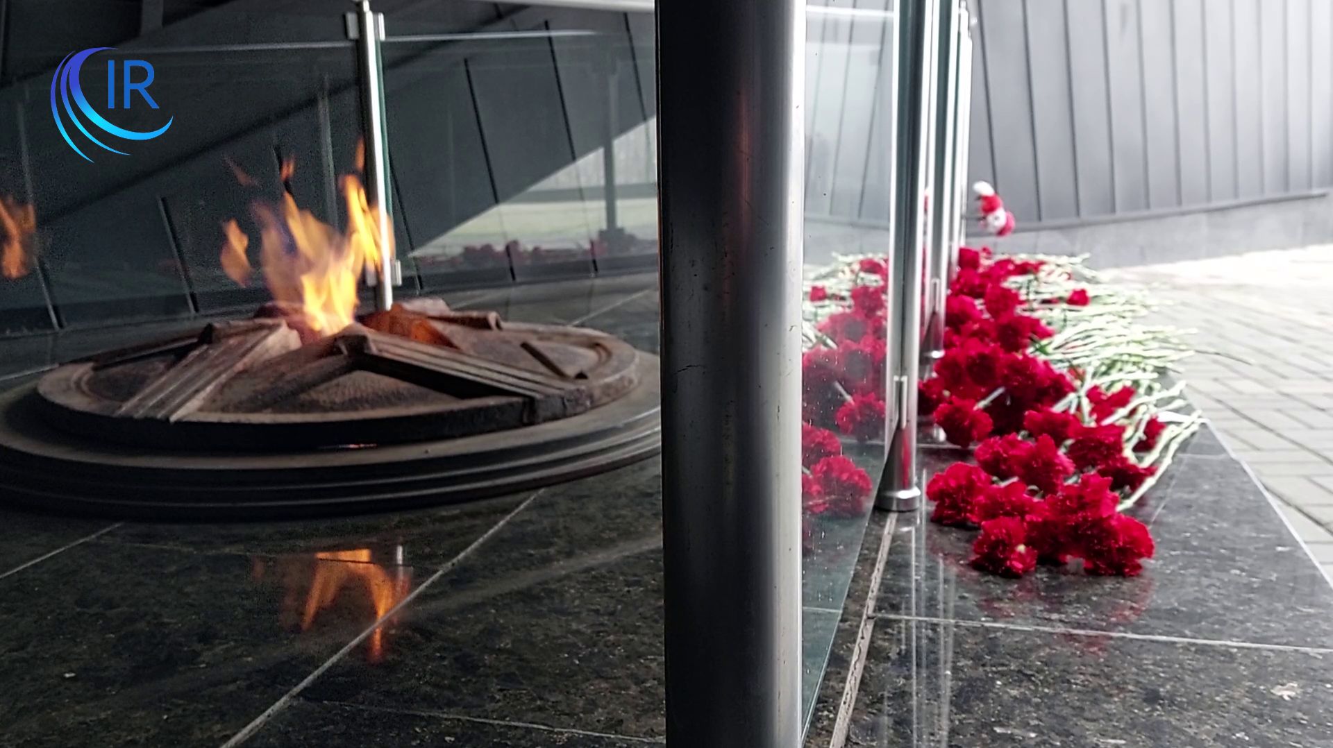 Vie du Donbass - La jeunesse de la RPD commémore la mémoire du soldat disparu