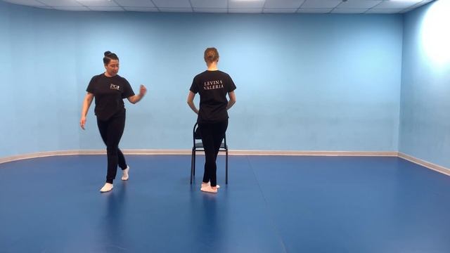 Занятие по классическому танцу