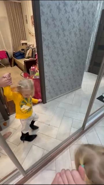 Ника модель. октябрь 2025