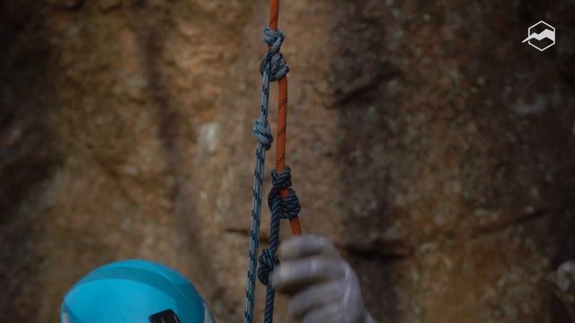 Подъем по закрепленной веревке на двух прусах