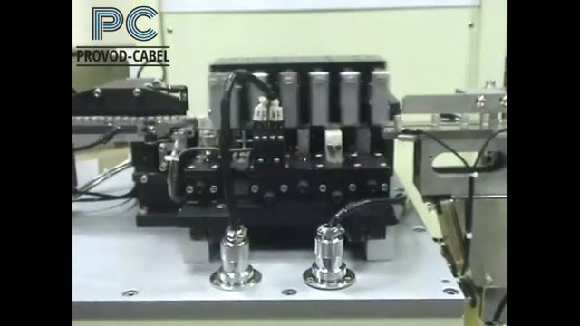 CF-408 Многофункциональная система формовки и резки радиальных выводов компонентов