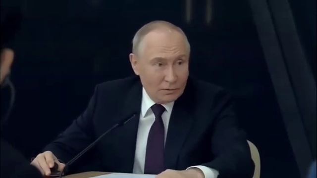 ПУТИН В. В. - ВЫ СБРЕНДИЛИ СОВСЕМ ЧТО-ЛИ, ТУПЫЕ КАК ЭТОТ СТОЛ