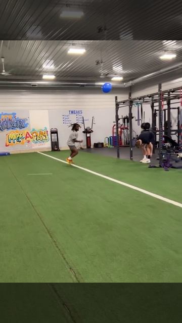 SaveClip.App_AQMKGs8f1jfVmc32BMefYViZn1uG-ypAMH1jpVCsvpfFkA-0WCmmVMjV99oGRD-c5ge0-UK9mq0U8UuiTEUw56N