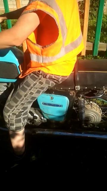 Видео привет от участника нашего клуба, Максима Валерьевича.Летняя мото-суета РЕТРОЧЕ