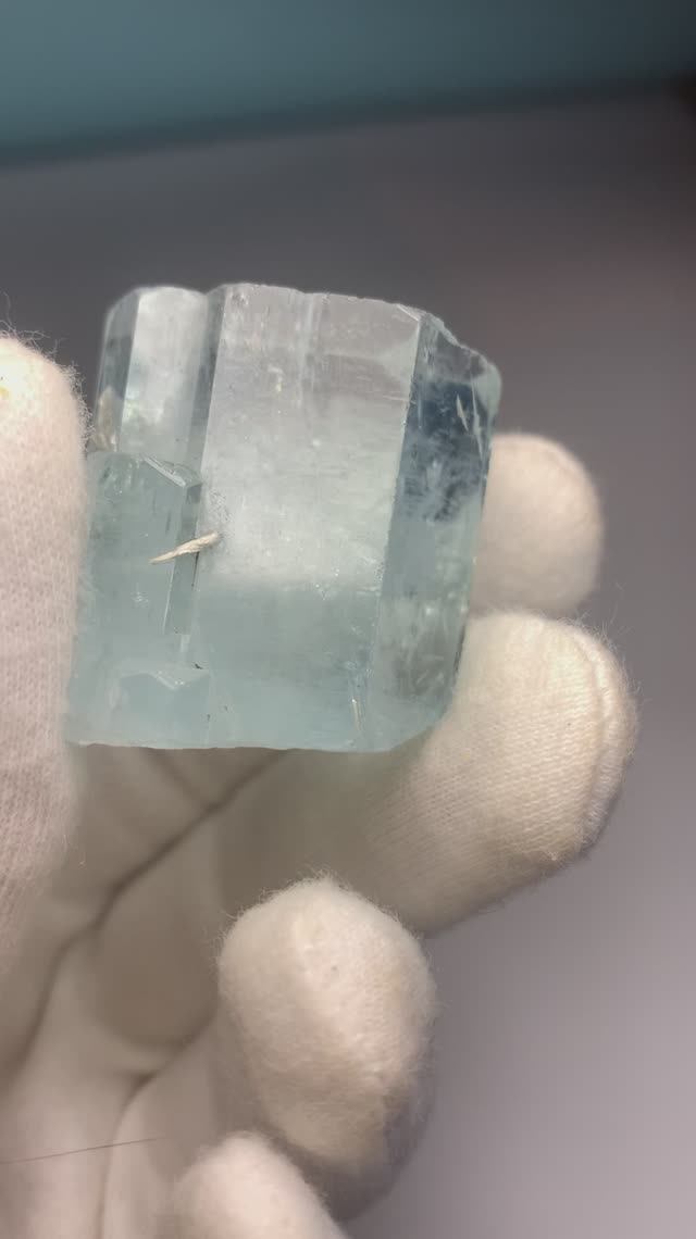 Аквамарин кристалл