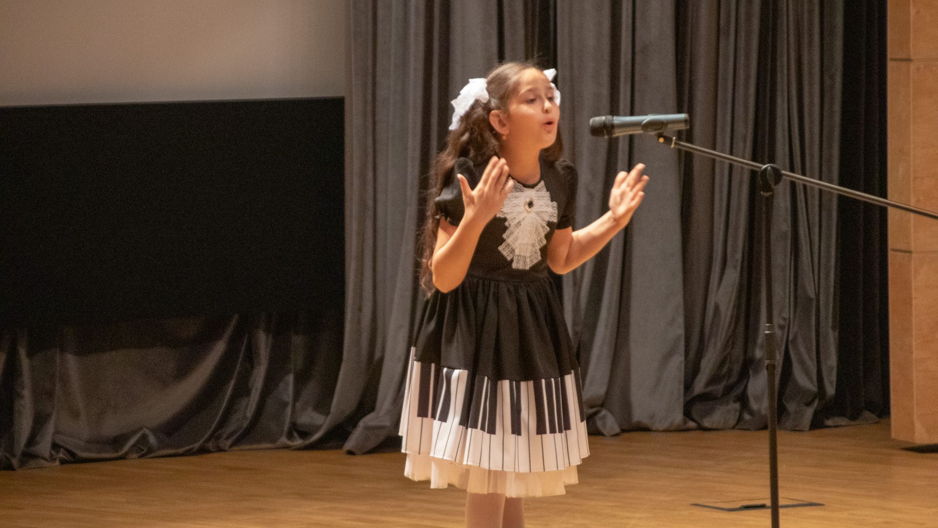 Как меня учили музыке. Ирина Пивоварова. Читает Арина Коноваленко