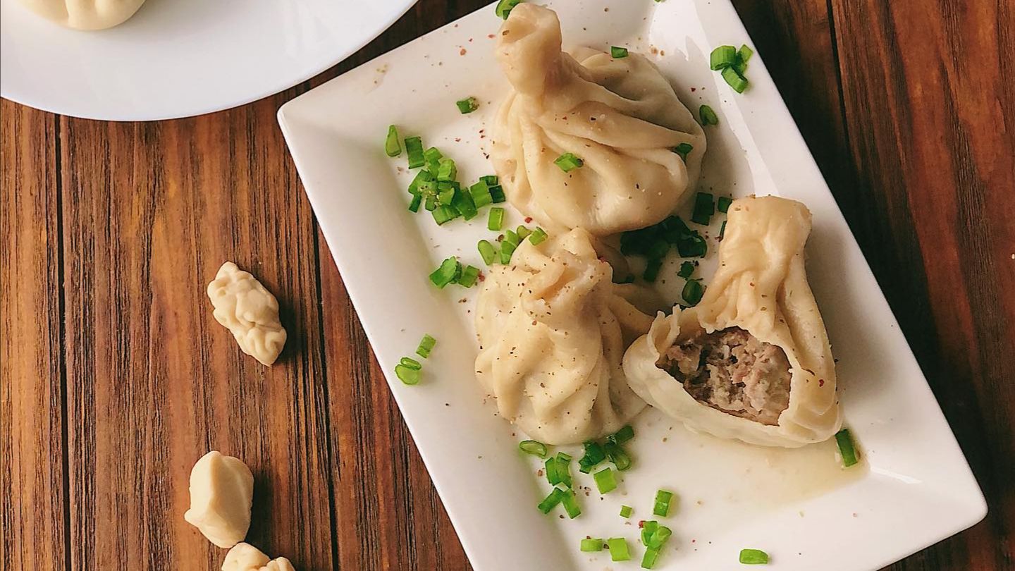 🥟 Хинкали ручной работы: кулинарное приключение с идеальным рецептом!