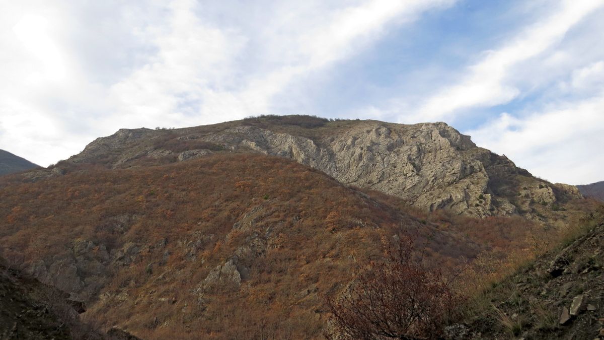 Вокруг горы Тырме-Кая. Ущелье Кара-Кишла.