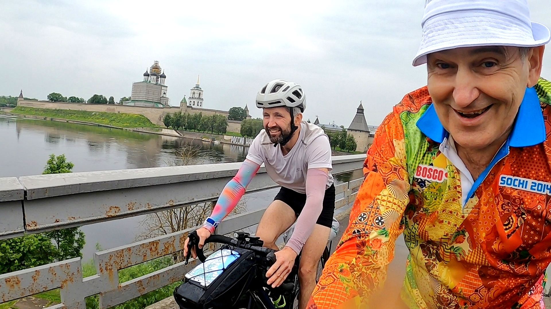 ВЕЛОПОХОД ПСКОВ -- СЛАНЦЫ ВДОЛЬ ЧУДСКОГО ОЗЕРА