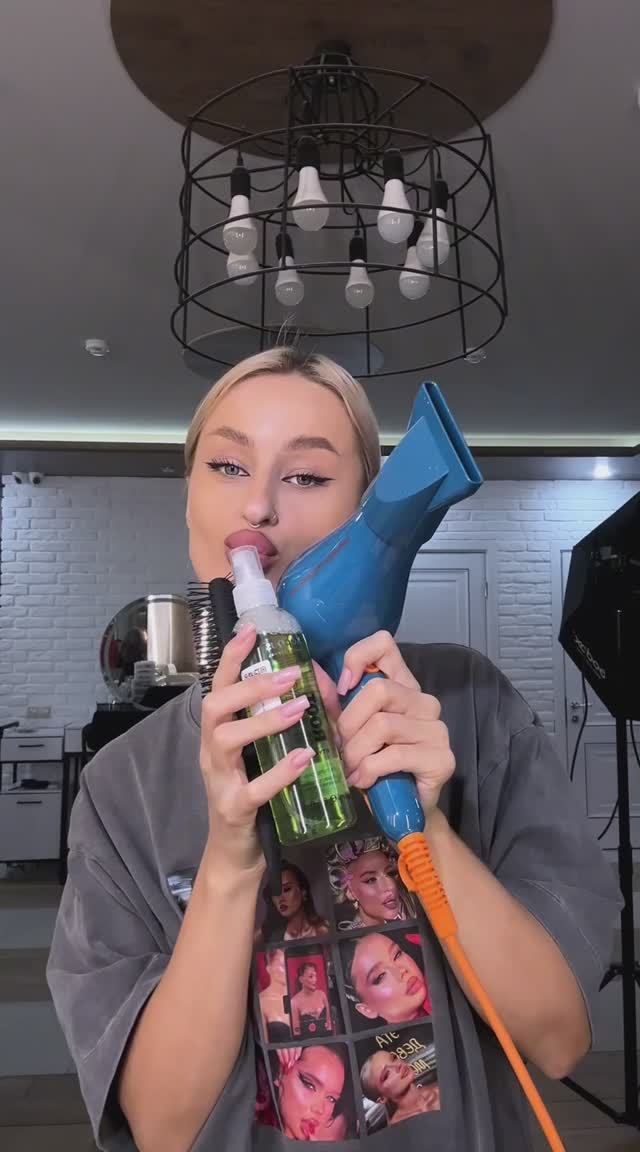 Создаем объемную укладку легко и быстро #прическа #укладка #волосы #объем