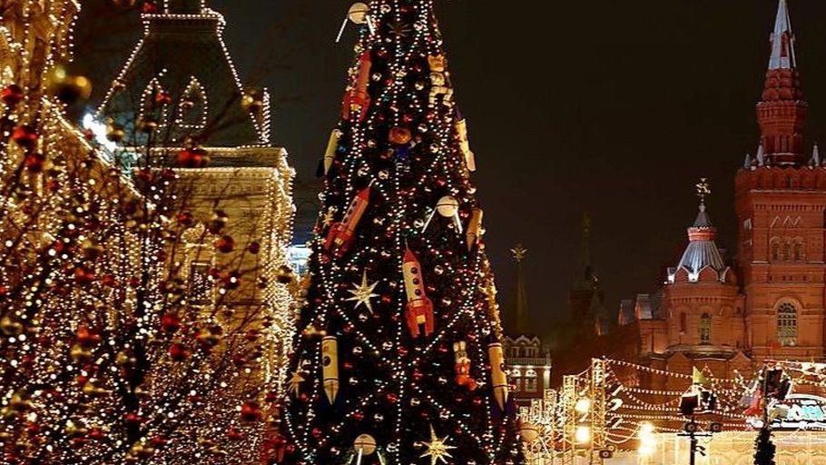 Москва. Пешеходная прогулка по  Новогодней Москве  2026 года снятая на камеру.