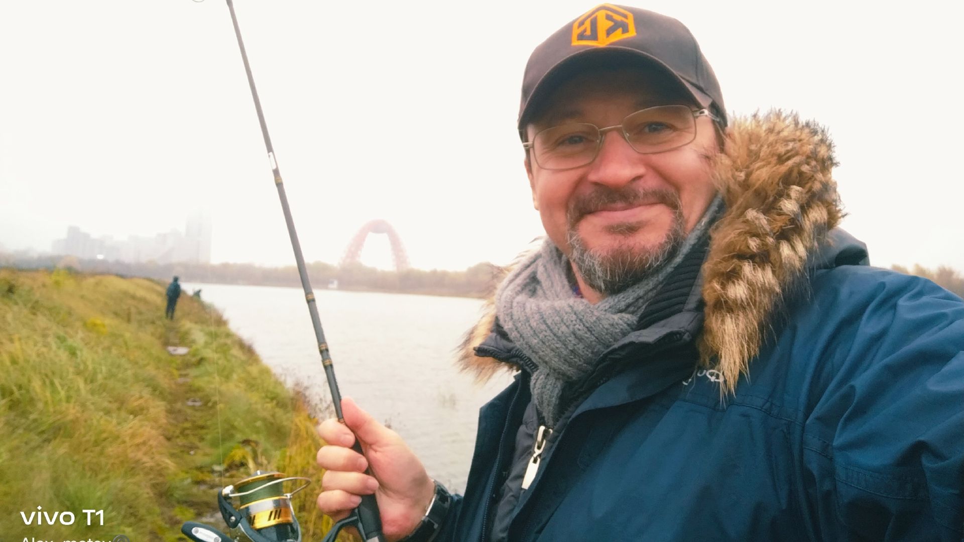 КАК ЛОВЯТ РЫБУ  в МОСКВЕ ☺️ . немудренный способ моей истории из жизни! 2 серия