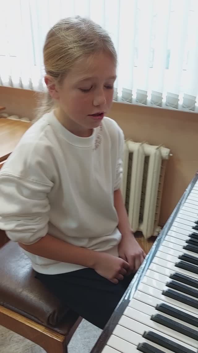 Сольф. №4 из сб.Калм. и Фр. Дергачёва Анна 1кл.