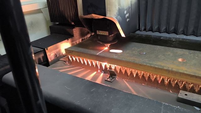 Лазерная резка чёрного металла толщиной 40 мм | Мощные технологии обработки