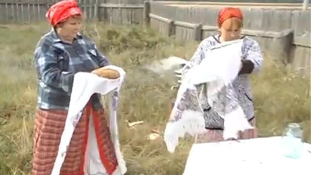 Лён п. Атагай_12. Обряд с иконой перед уборкой льна