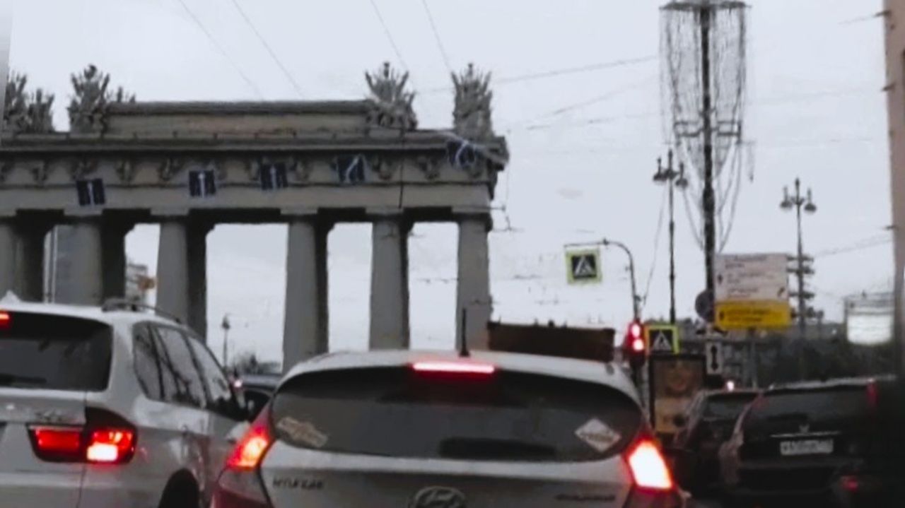 Поездка по Санкт-Петербургу