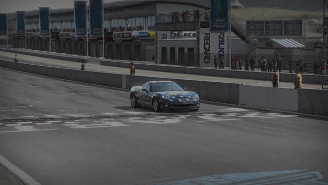 Need for Speed Shift Chevrolet Corvette против Porsche GT3 RS.