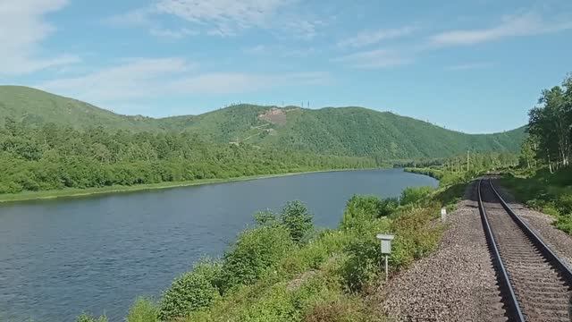 Дальний Восток. На мотовозе вдоль реки Гур