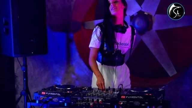 Инфинити - Не плачь девчонка Remix