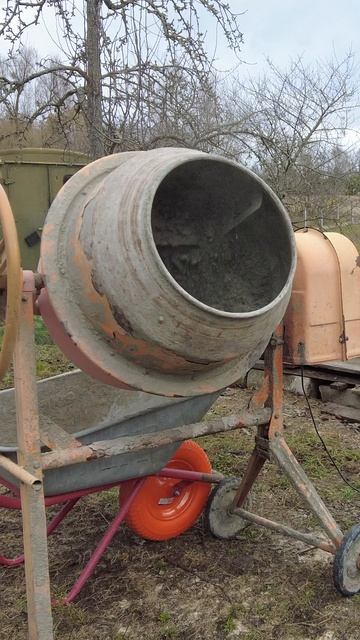 Девять лопат цемента и правильный замес гарцовки под тротуарную плитку.