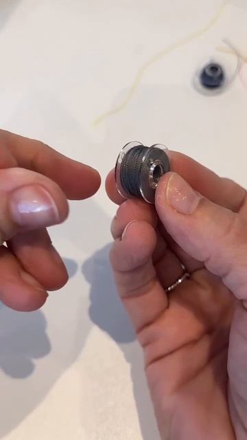 Секрет швеи. Чтобы нитки не путались.